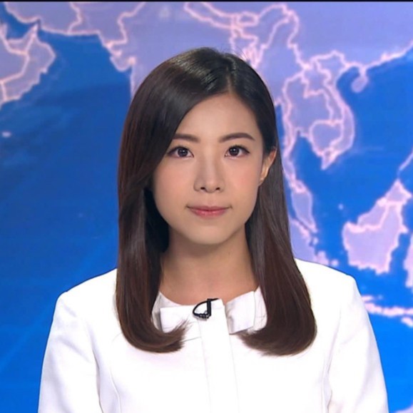 29-year-old former TVB news star turns into muscular goddess, joined by ...