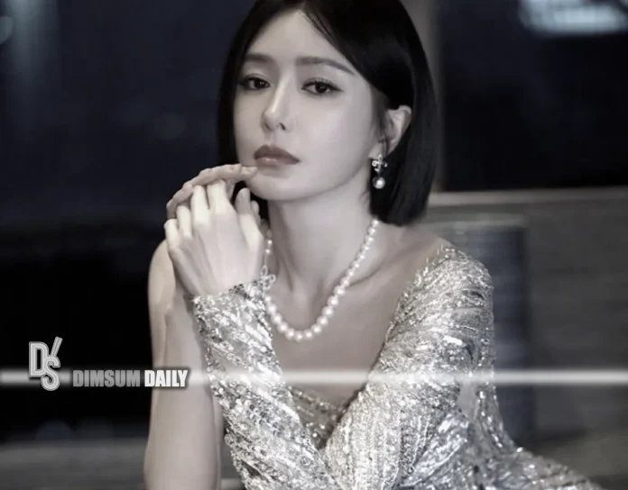 44-year-old Chinese Actress Qin Lan stuns in diamond-encrusted evening ...