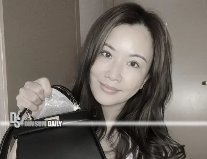 52-year-old former Miss Asia Pinky Cheung who lives in Mainland stuns ...