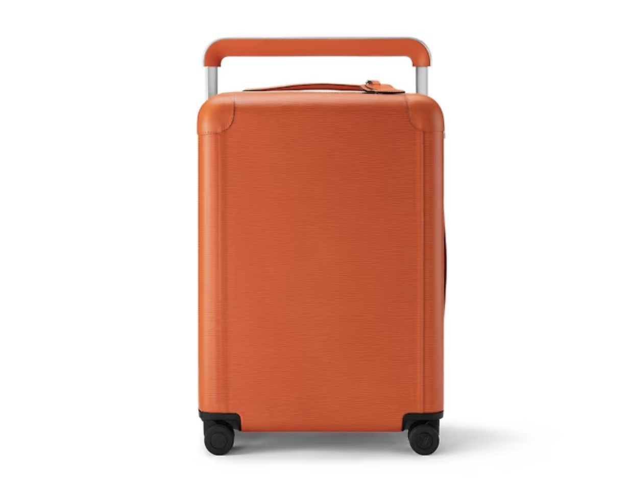 Lionel Messi arrives in Hong Kong, steals the show with designer ...