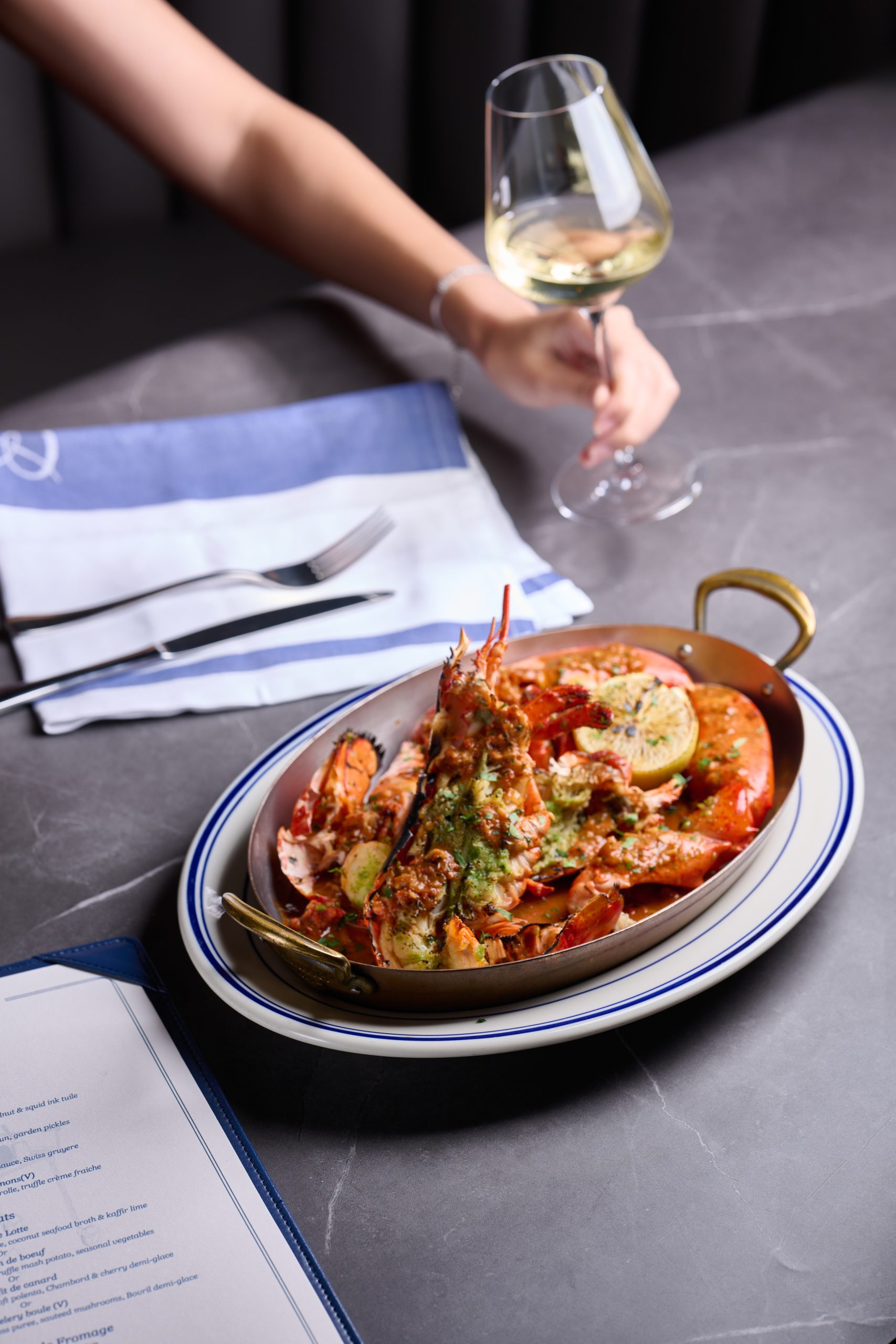 La-Brasserie_Homard-a-LAmericaine-Whole-Grilled-Lobster-1 - Dimsum Daily