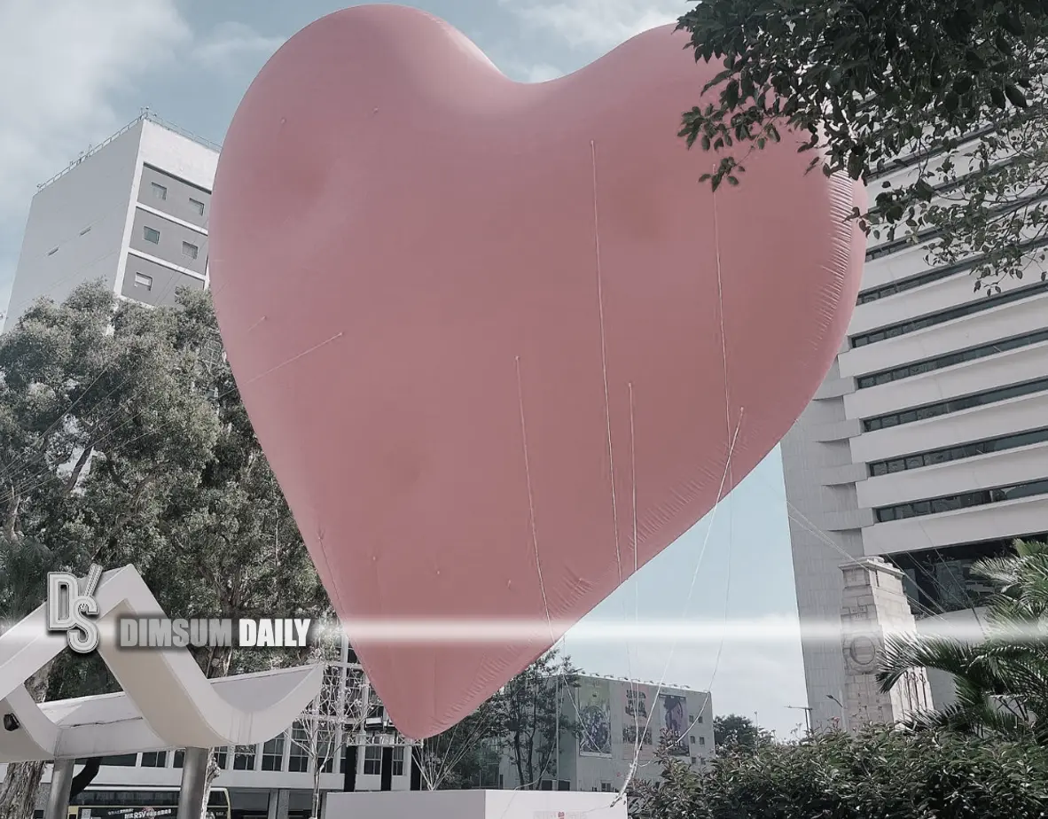"Chubby Hearts Hong Kong" exhibition in Central faces unforeseen ...
