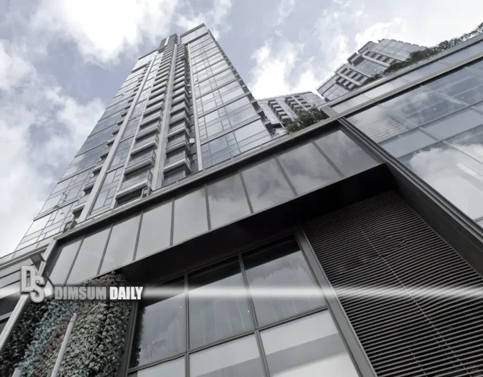 36-year-old man fatally falls from platform of Lime GALA in Shau Kei ...