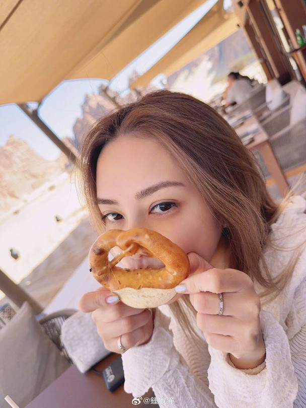 HK singer Gillian Chung and rumoured same-sex partner Sam Samuer's ...