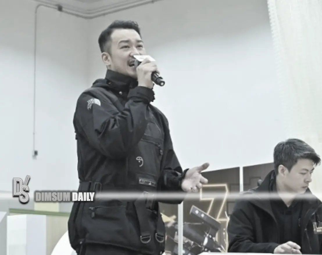 Hong Kong singer Deep Ng embraces construction and fatherhood in career ...