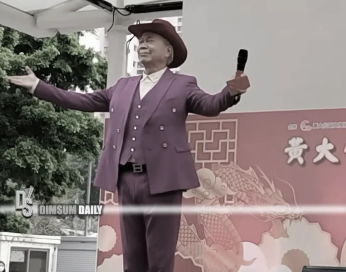 73-year-old actor Lee Lung-kei breaks down in tears during performance ...