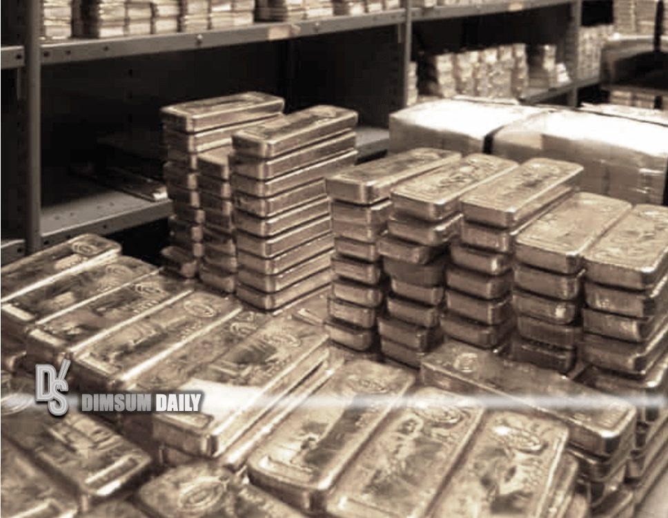 Gold soars to record-breaking US$2,126.30 per ounce at market close ...