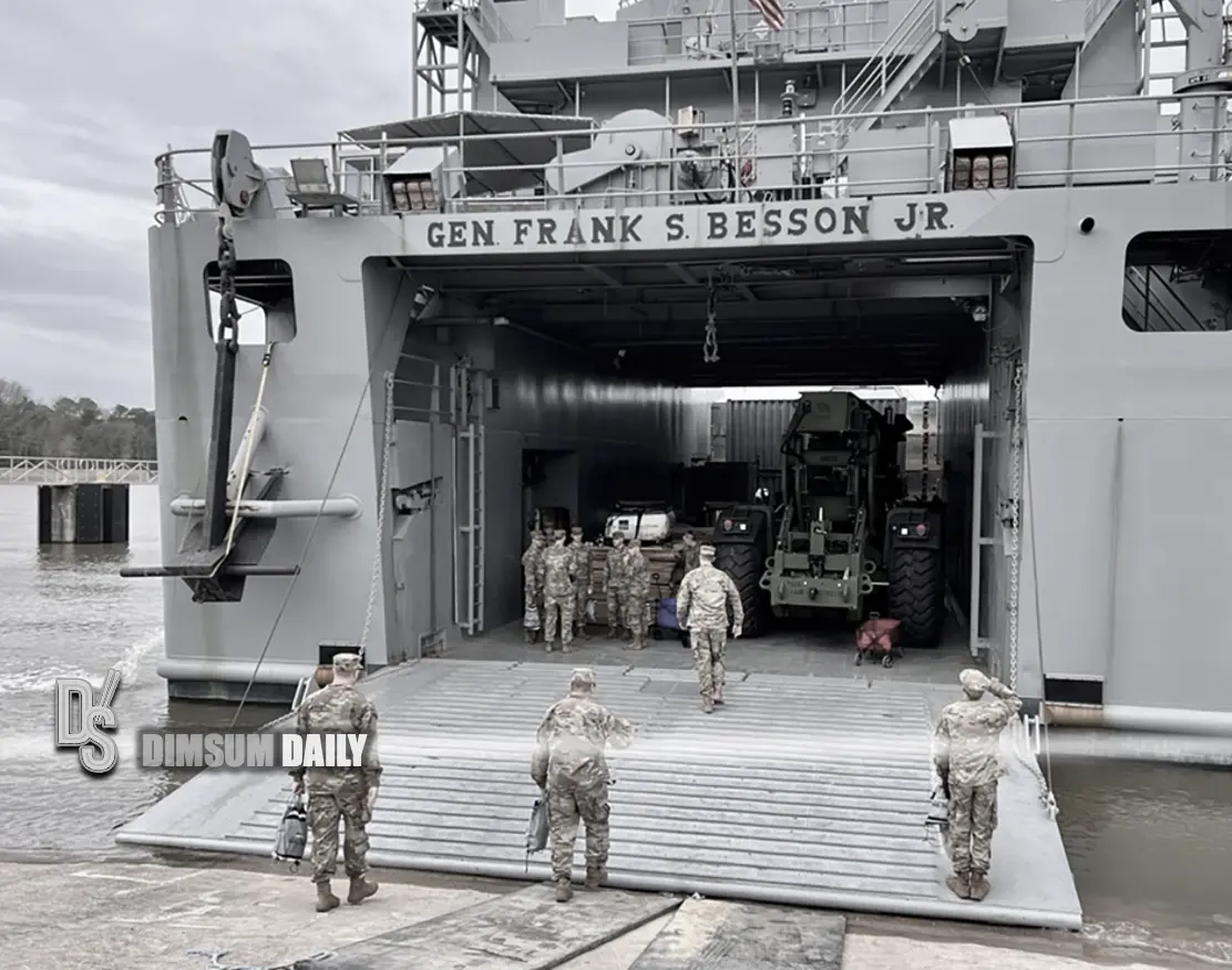 U.S. spearheads humanitarian effort with temporary pier construction in ...