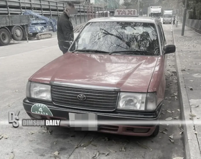 Taxi driver ignored nearby parked vehicles, urinates near drainage ...