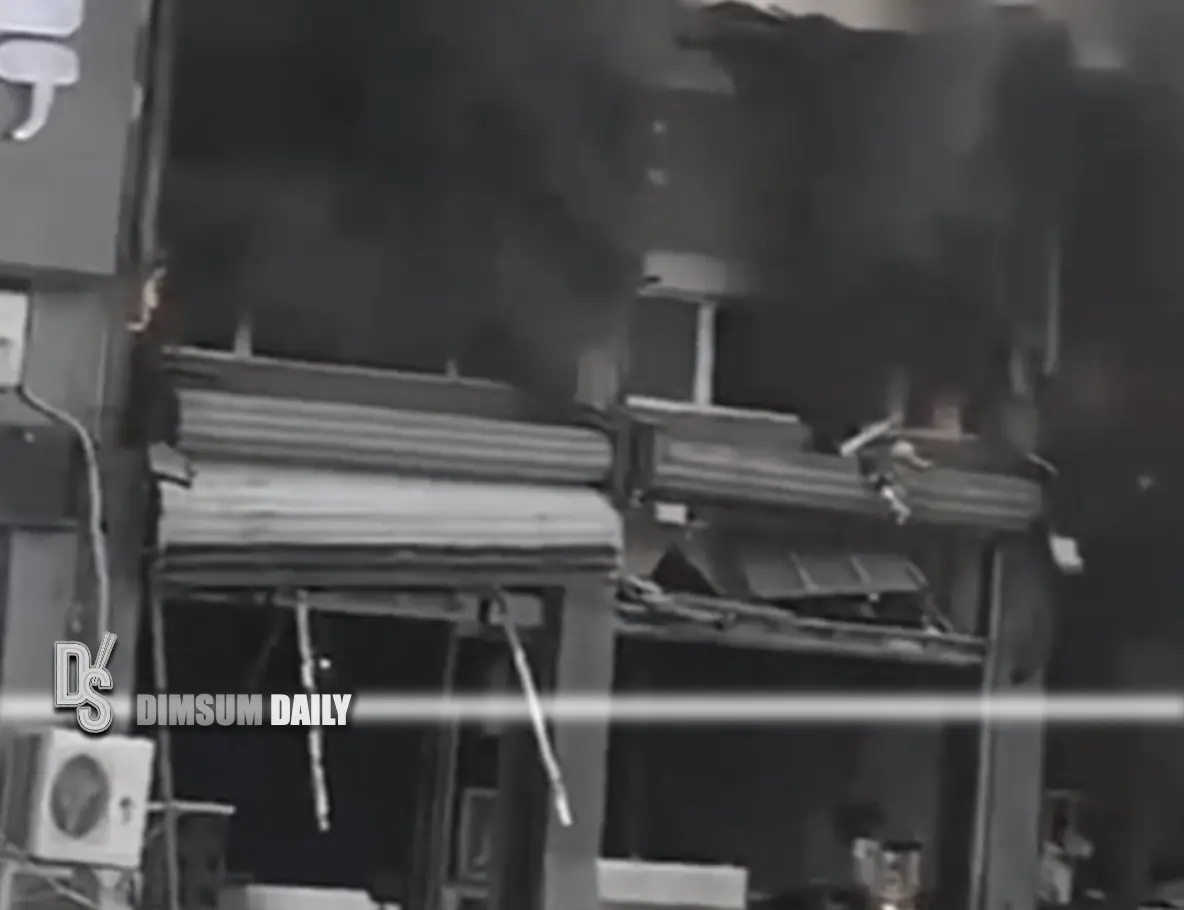 Explosion rocks barbecue restaurant in Huai'an city, leaving building ...