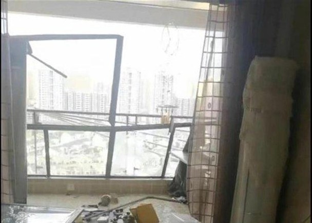 Severe wind and thunderstorm cause 4 fatalities and over 10 injuries in ...