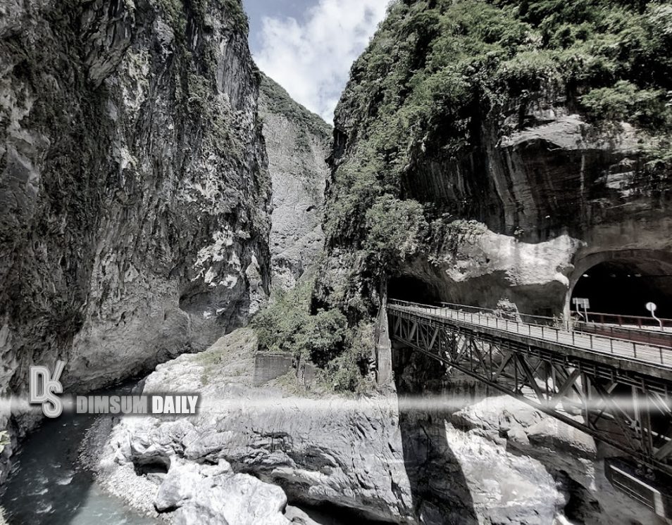 34 HK citizens seek assistance from Immigration Department following ...