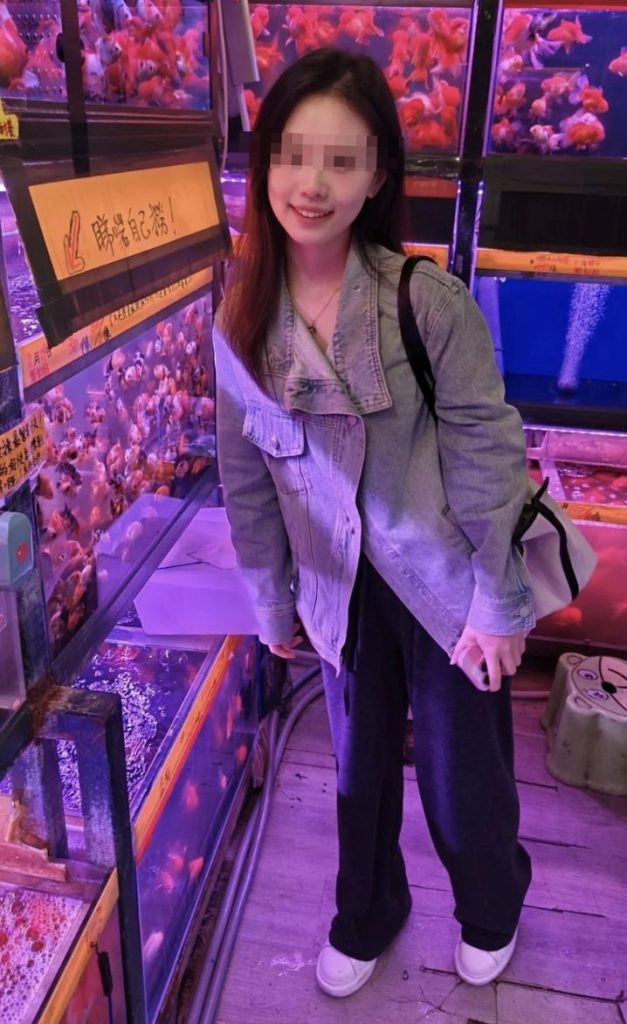 Goldfish market shop goes viral on XiaoHongShu with unique owner ...