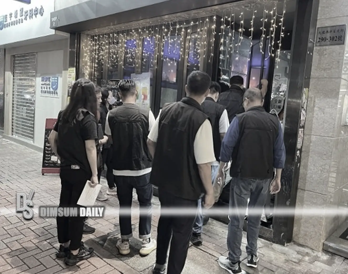 Police crack down on illegal fishing machine gambling dens in Mong Kok