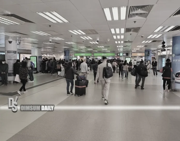 43,000 Mainland tourists flock to Hong Kong on first day of Labour Day ...