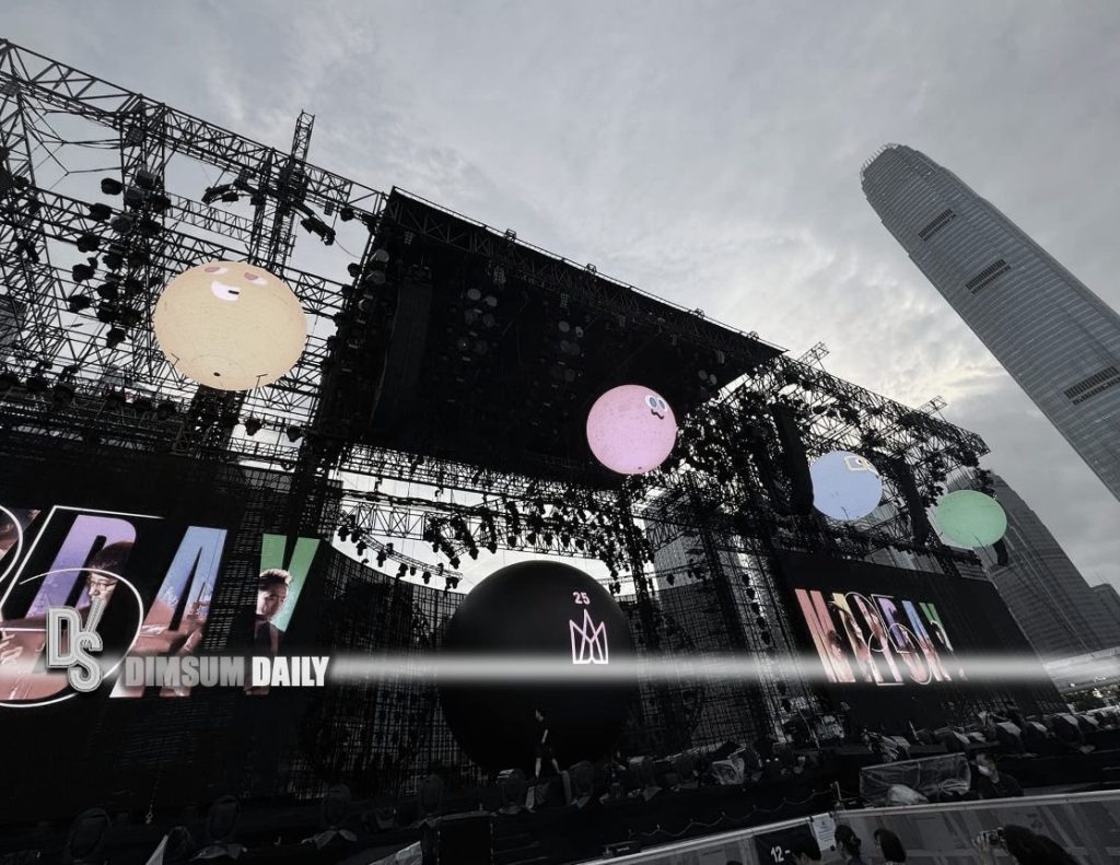Worker falls from 2-meter high stage during dismantling after Mayday ...