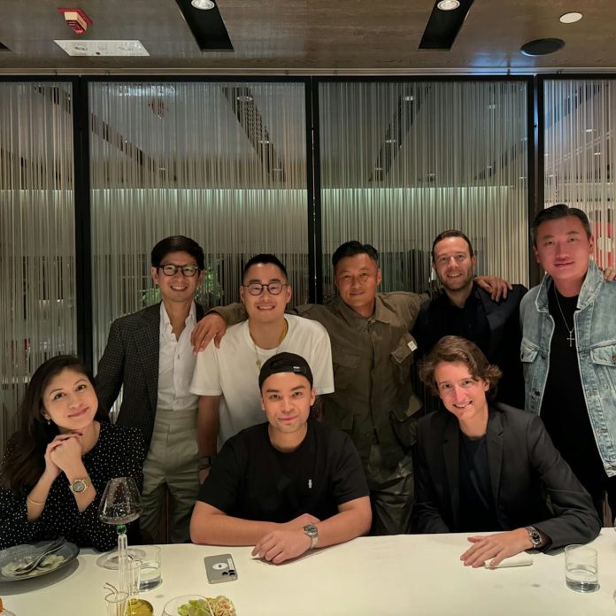 HK actor Shawn Yue gathers with influential figures and second-generation wealthy individuals ...