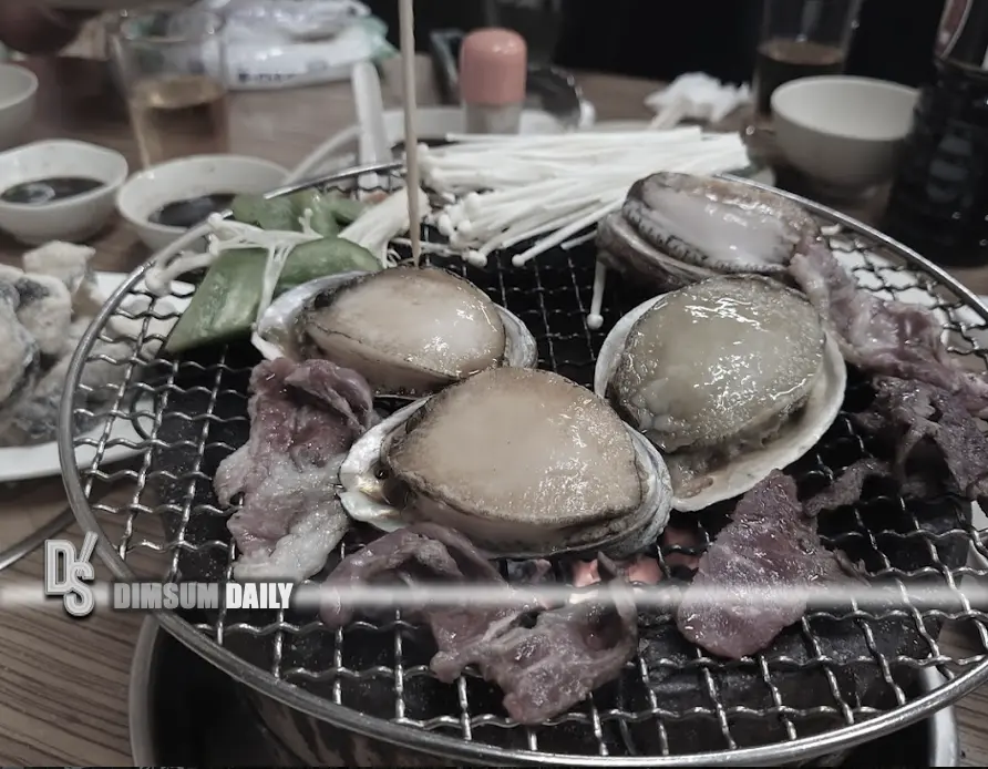 Licence of 'Hot-pot Fever — Chinese Cuisine' in To Kwa Wan revoked for ...