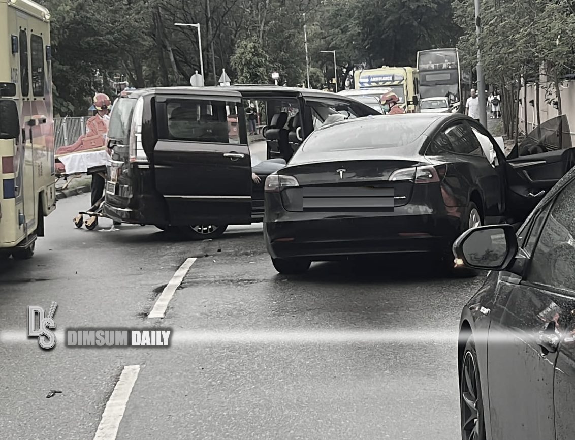 Tesla collides with 7-seater vehicle in Tai Po resulting in 1 death and ...