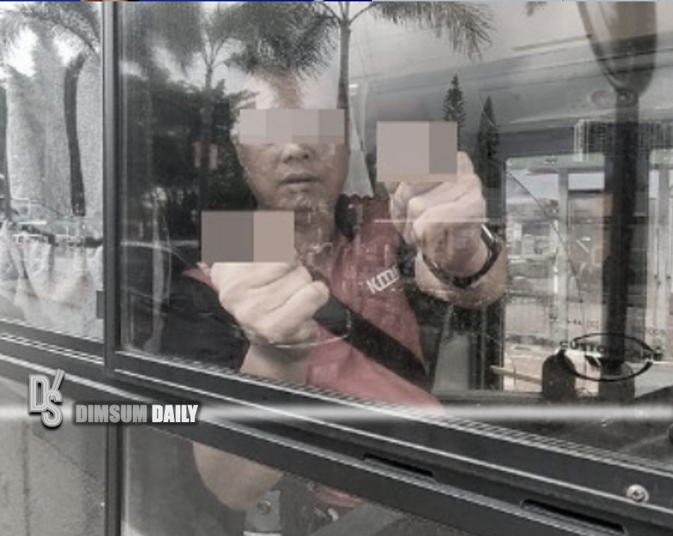 KMB bus driver makes obscene gestures towards food delivery rider in ...