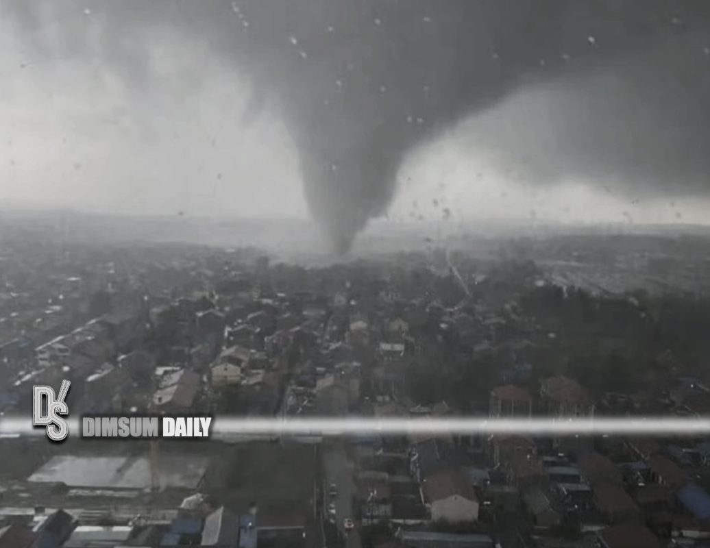 One fatality and 79 injured in deadly tornado that hits Dongming County, Shandong Province ...