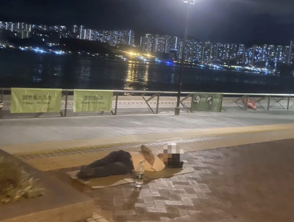 Mainland visitors camp in parks overnight, occupy mall tables for dining