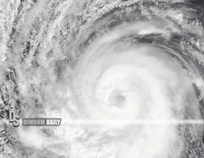 Typhoon Prapiroon brings heavy rains and strong winds to southern China
