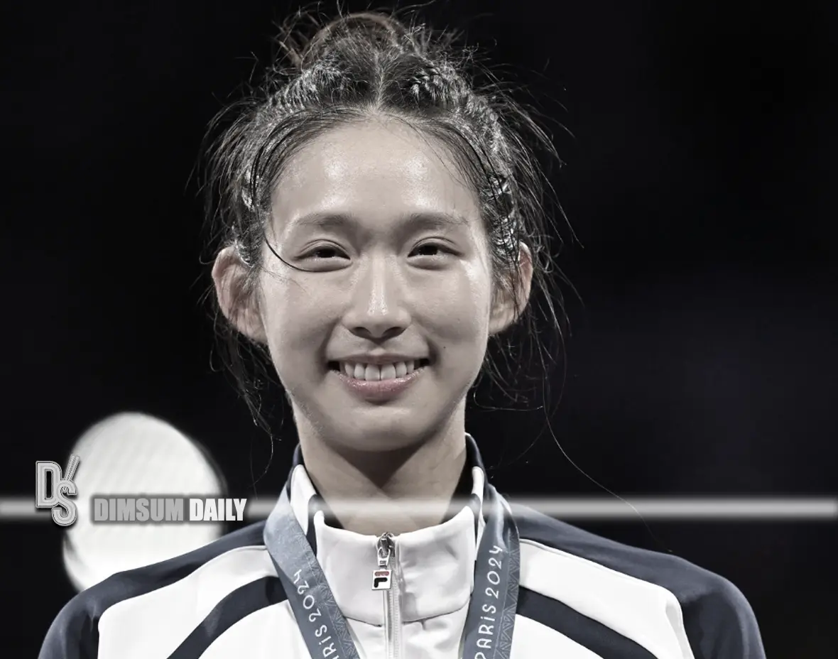 Vivian Kong tears up and jokes about her eyebrows after Olympic gold ...