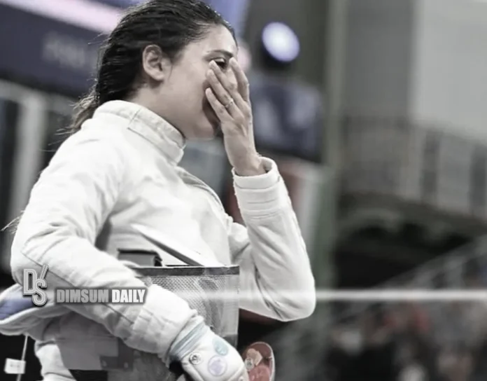 Egyptian fencer Nada Hafez competes at Paris 2024 Olympics while 7 ...