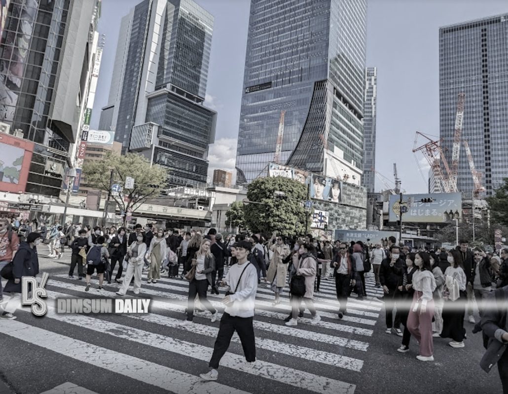 Japan heat wave intensifies, Kyushu approaches 40°C as heatstroke alerts spread