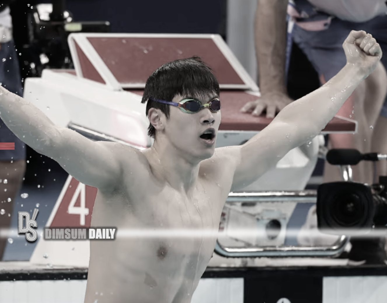 Pan Zhanle's gold medal win led his grandfather to hang six huge ...