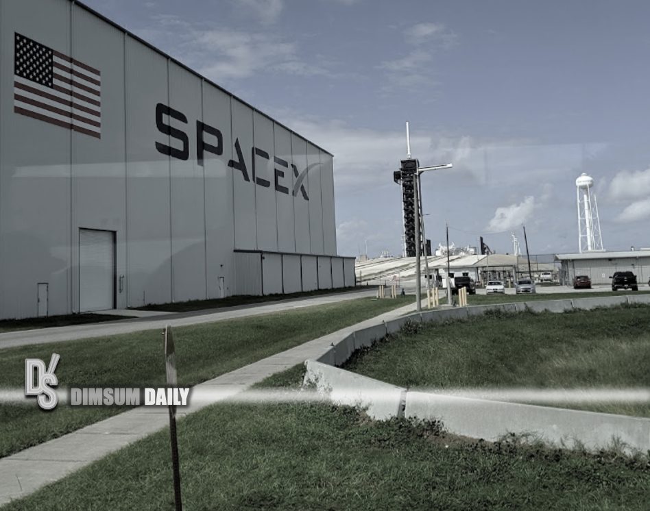 SpaceX pioneers commercial spacewalk in groundbreaking Polaris Dawn ...