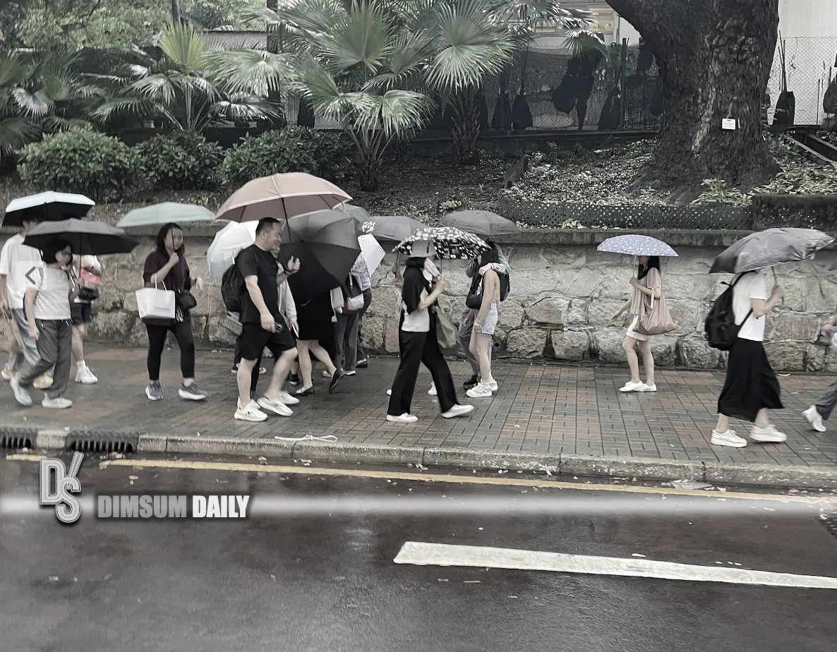 Amber Rainstorm Warning Signal lifted in HK at 7pm - Dimsum Daily