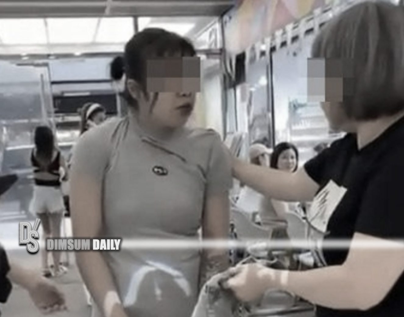 Four women detain 21-year-old shoplifting suspect in Miniskirt at ...