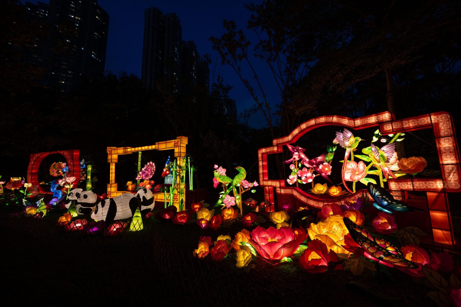 Hong Kong's Mid-Autumn lantern carnivals illuminate the night from 12th to 18th September