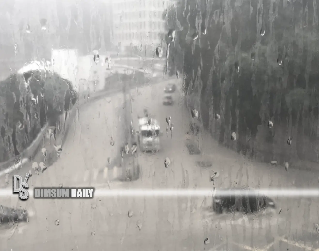 Tropical disturbance nears Hong Kong, expected to skirt 400km southwest ...