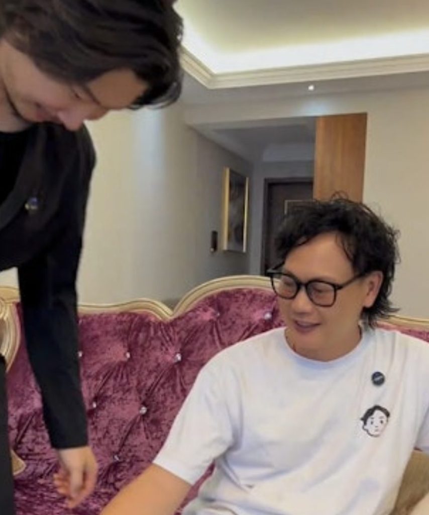 Ronald Cheng lookalike partners with Eason Chan impersonator for viral ...