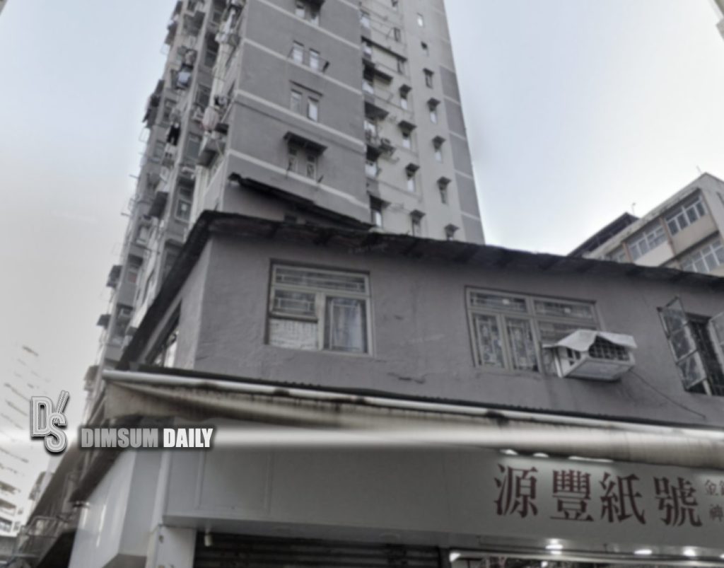 Worker falls from height while repairing air conditioning at Kam Heng ...