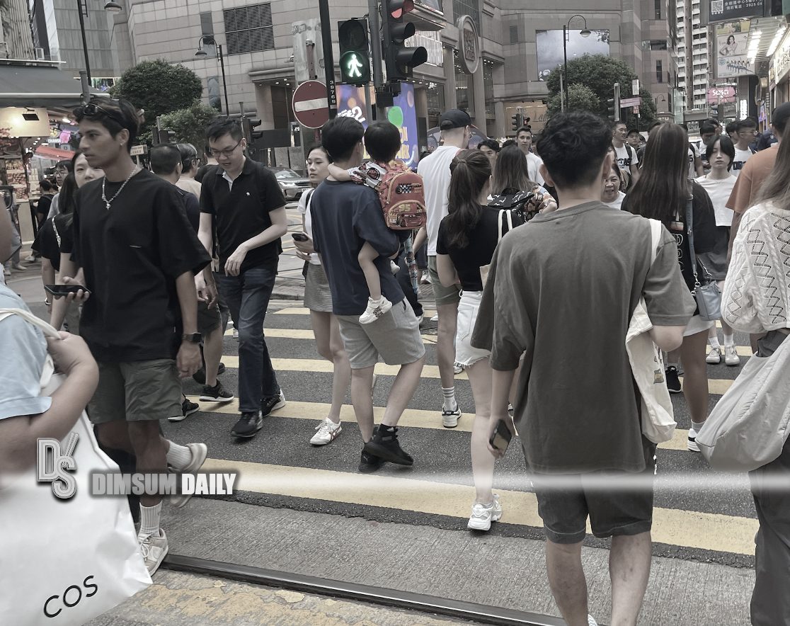 Cooler mornings at 22°C in HK as strong northeast monsoon conditions ...
