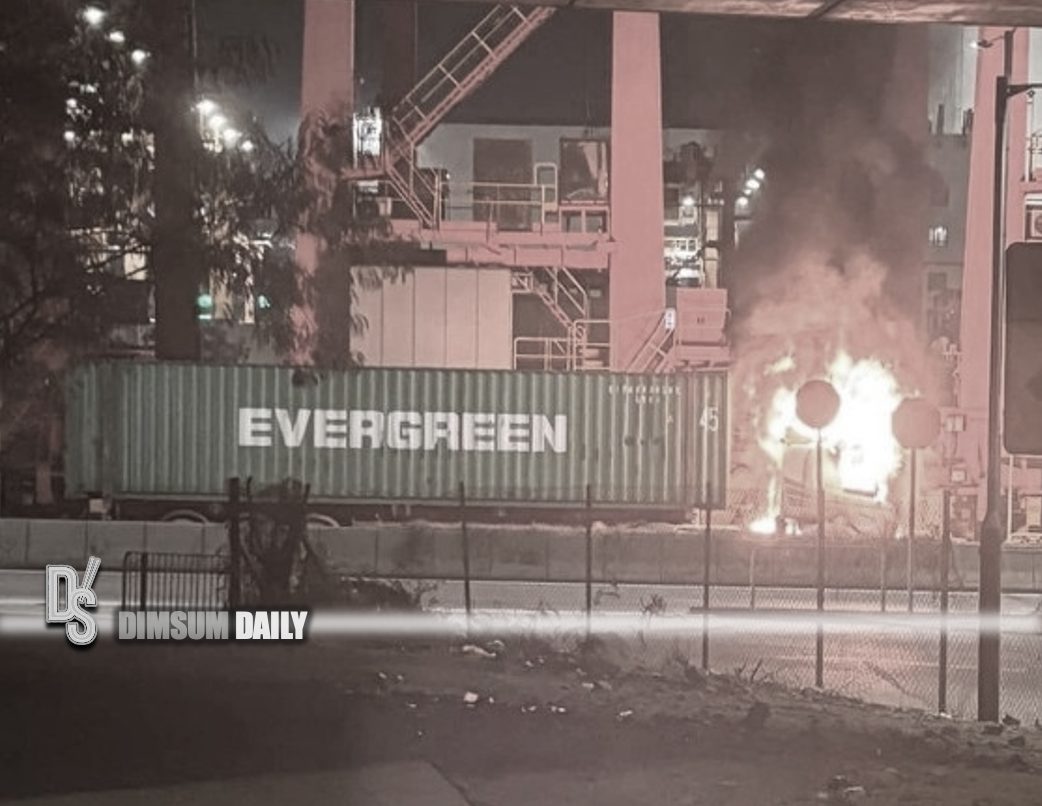 Container truck catches fire in Kwai Chung - Dimsum Daily