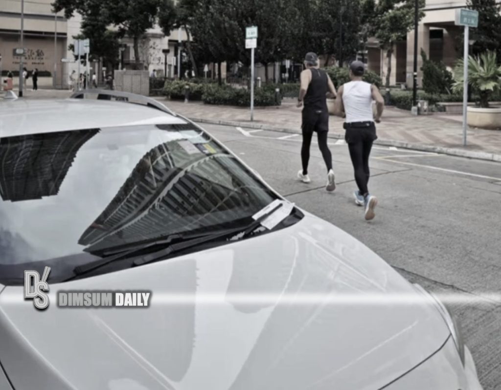 Veteran actor Chow Yun-fat spotted jogging in Kennedy Town - Dimsum Daily