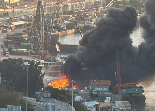 No. 3 alarm fire erupts at New Yau Ma Tei Cargo Working Area - Dimsum Daily