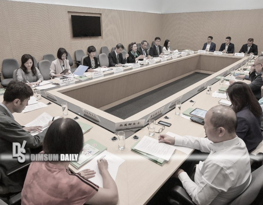 Secretary for the Civil Service briefs staff on 2024 Policy Address ...