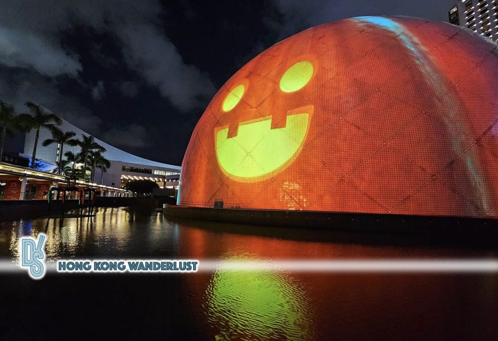 Celestial projections illuminate Hong Kong Space Museum in festive ...