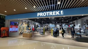 Hopewell Mall opens in Wan Chai, featuring over 100 retail outlets