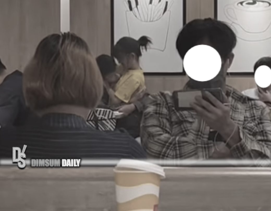 Controversial scene in McDonald's branch as manager and employee filmed ...