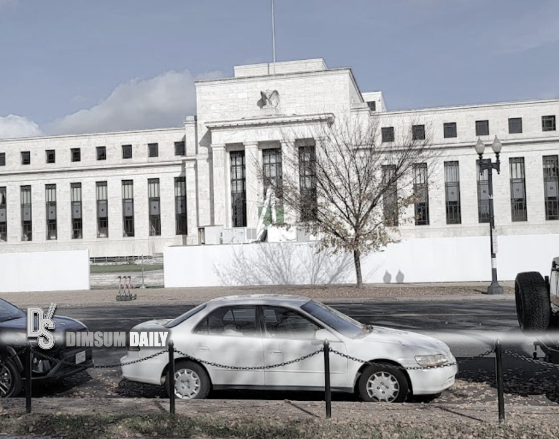 U.S. PCE inflation gauge shows continued cooling as Fed considers ...