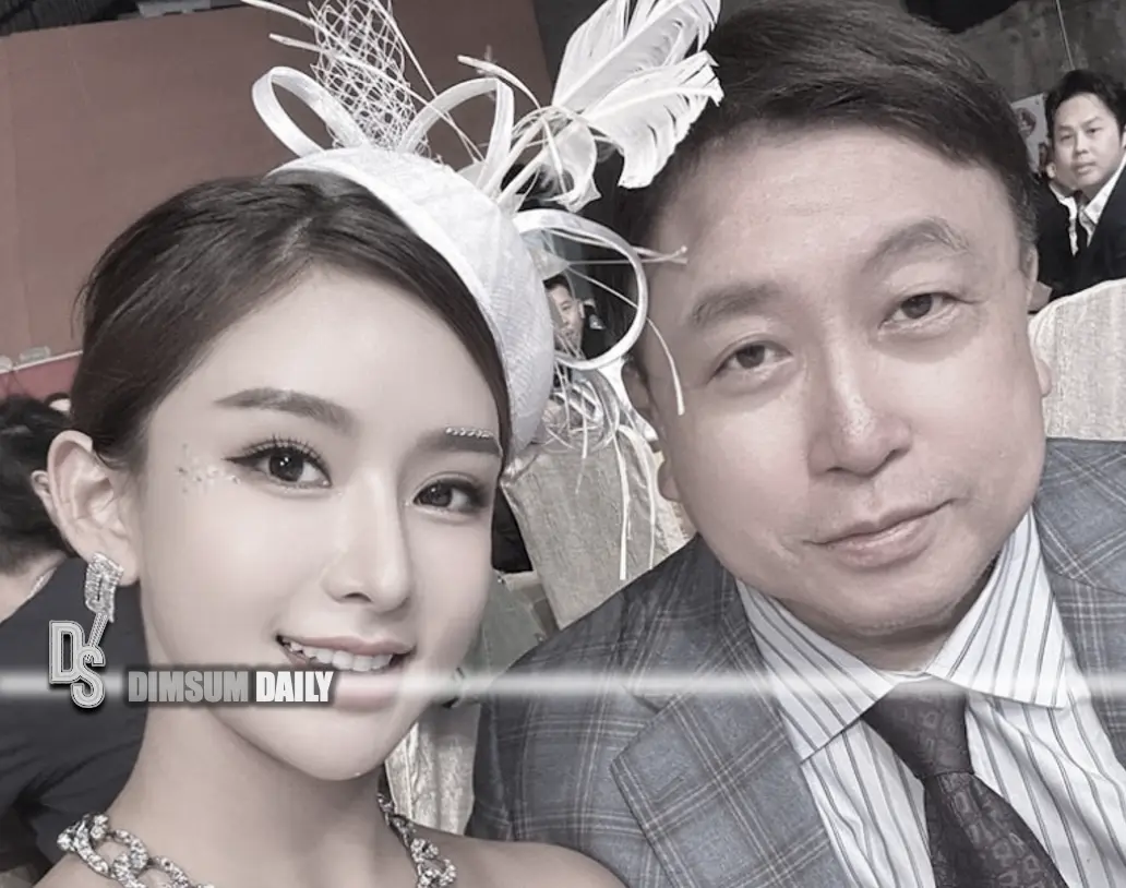 HK filmmaker Wong Jing attends award ceremony with rising star Kelly Lau