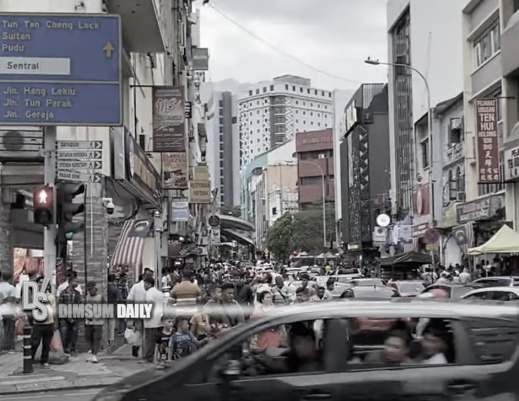 Malaysia's local council faces backlash over signboard enforcement