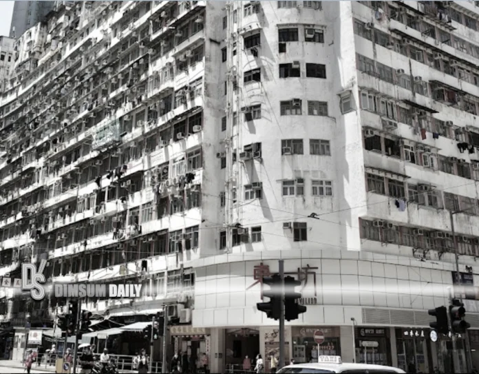 Fire breaks out at Montane Mansion in Quarry Bay